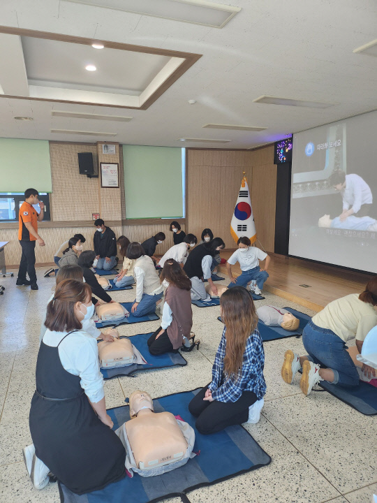 보령교육청 유치원 교사 심폐소생술 실습