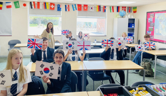 충청남도교육청국제교육원, 영국 학생들과 수업하며 영어수업 전문가로 성장!