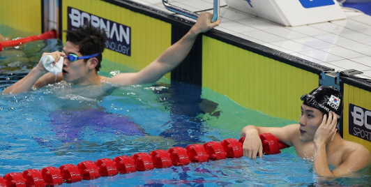 수영 간판 황선우, AG 자유형 100m 예선 2위 결승 진출