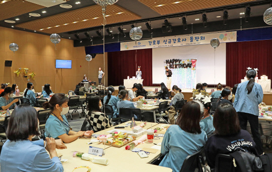 세종충남대병원, 신규간호사 돌잔치 열고 격려