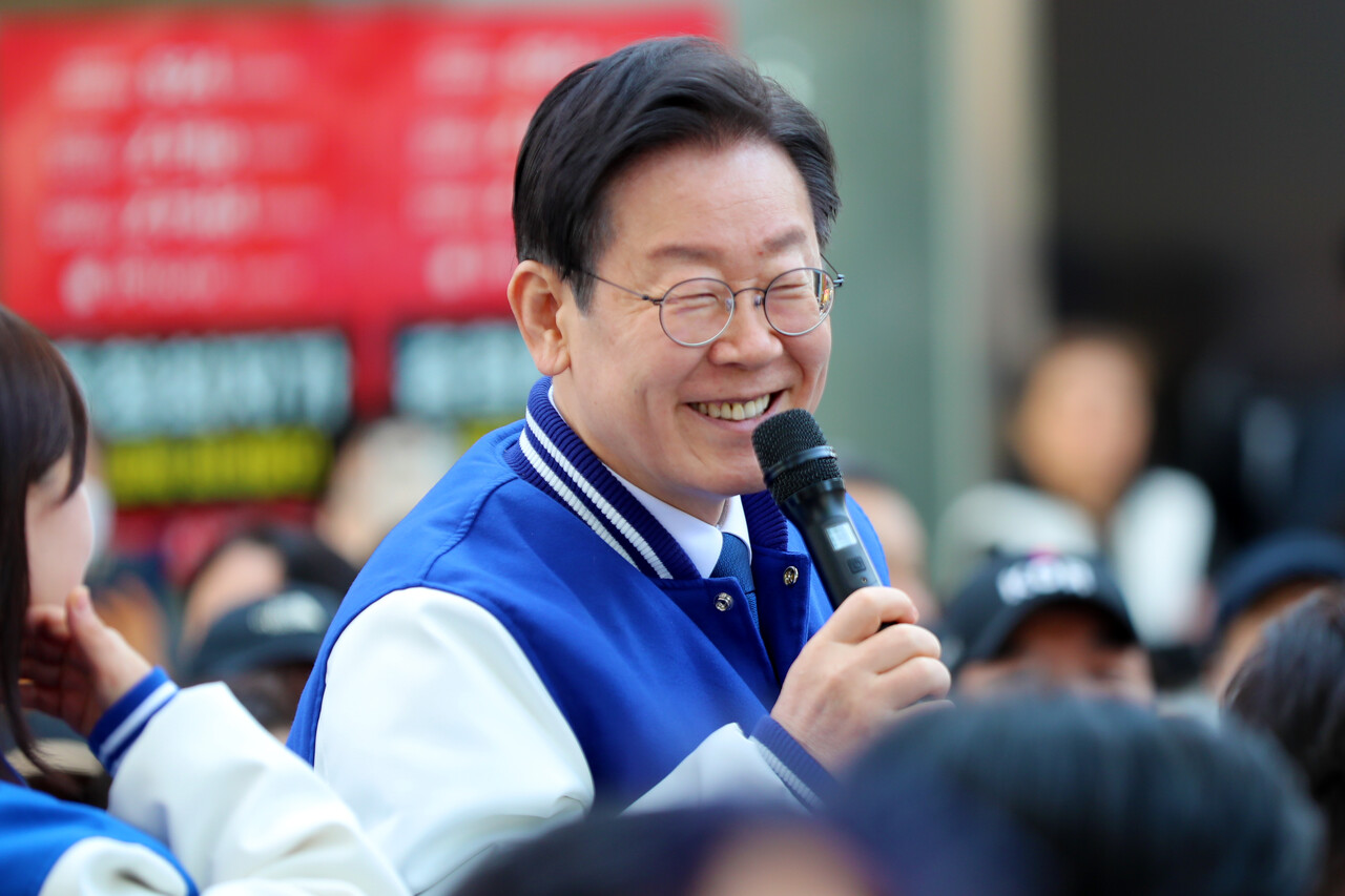 [포토] 이재명, 대전 으능정이 거리 방문