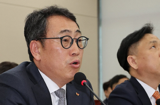 유영상 SKT 대표 "최악의 경우, 全가입자 정보유출 가정해 준비"